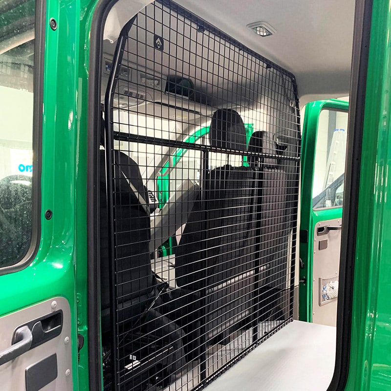 Trenngitter in Doppelkabine | Laderaumtrennung Doka